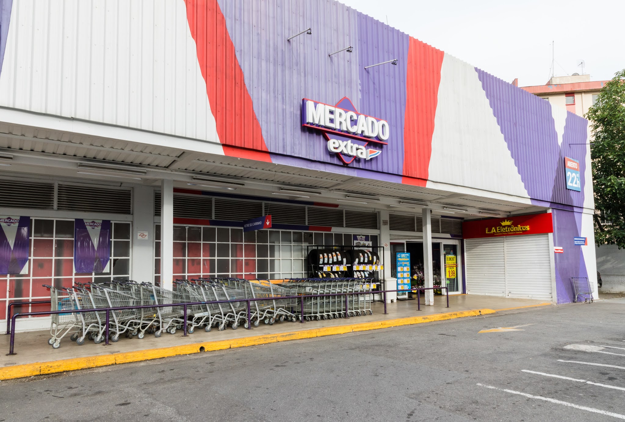 ACONTECE: Mercado Extra comemora os três anos da marca com sorteio de ...