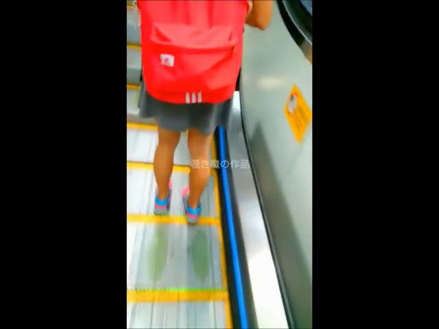 los mejores videos de colegialas bajo la falda : COLE CON TOALLA