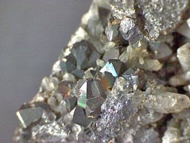 Minerales óxidos: Brookita (TiO2)