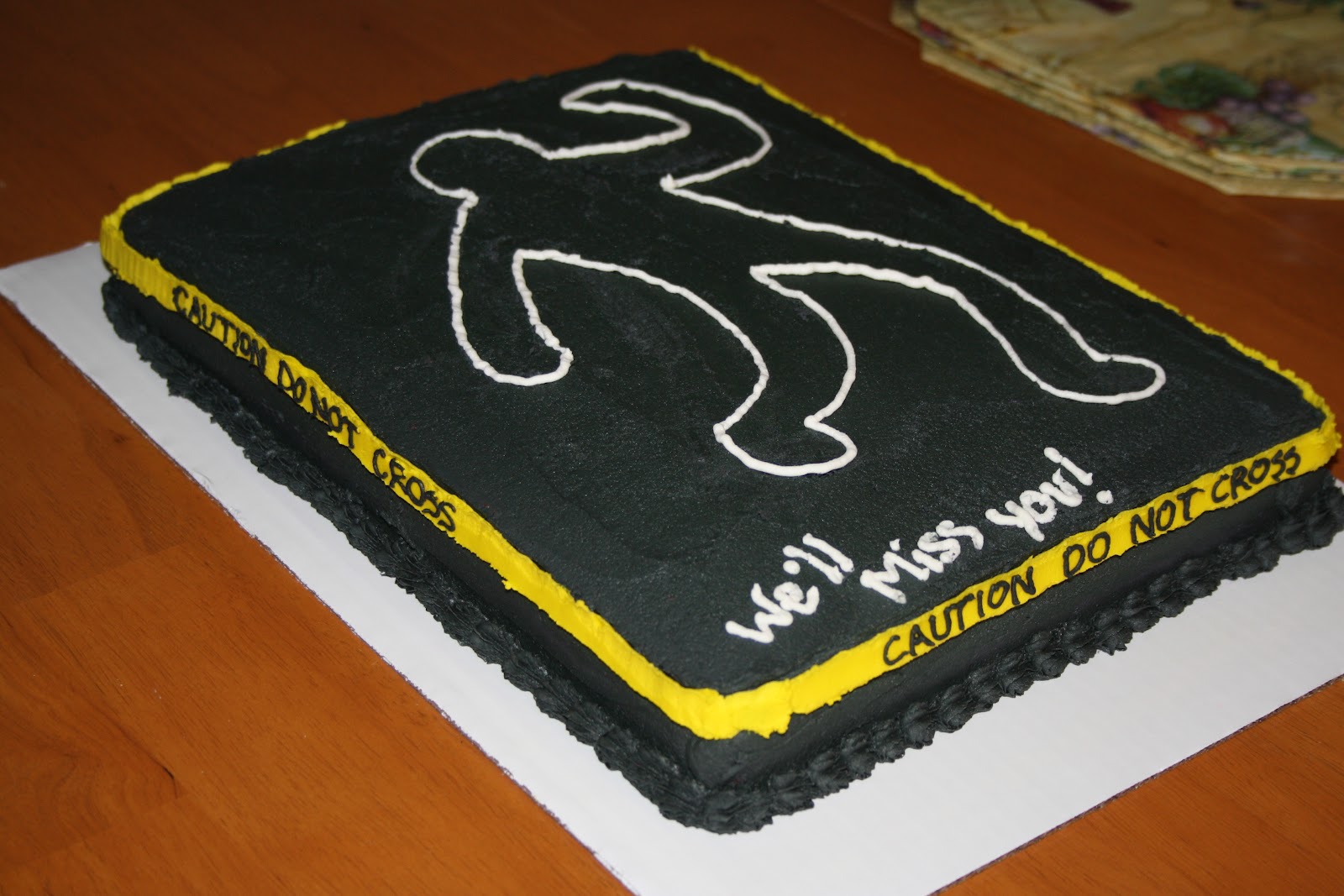 JillyCakes: Crime Scene Cake 2/2012