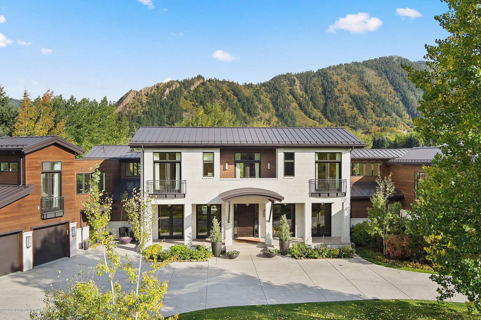 9,000 Square Foot Stone and Cedar Mansion In Aspen, CO | THE AMERICAN ...