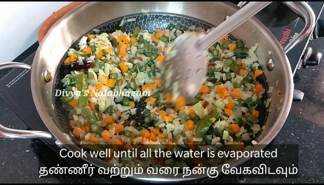 Kadamba Poriyal | Carrot Beans Cabbage Poriyal | Mixed Vegetable Stir ...