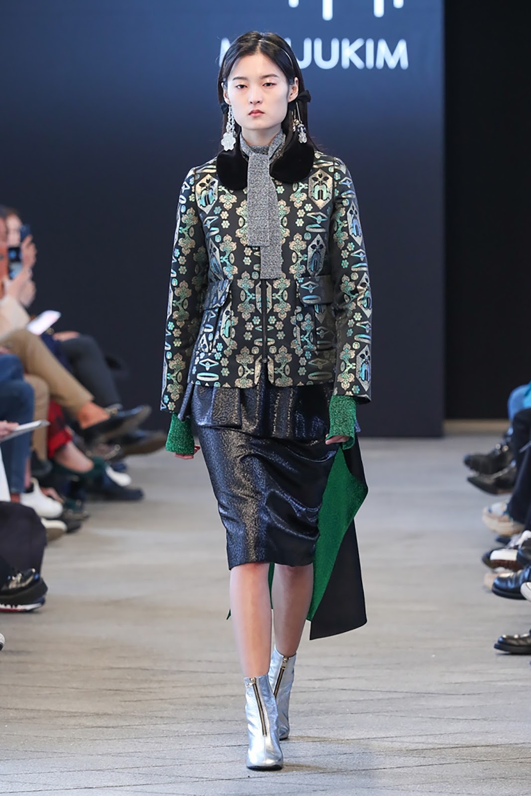 Minju Kim Seoul Fall 2018.....Fashionweekly...On Fow24news.com - FOW 24 ...