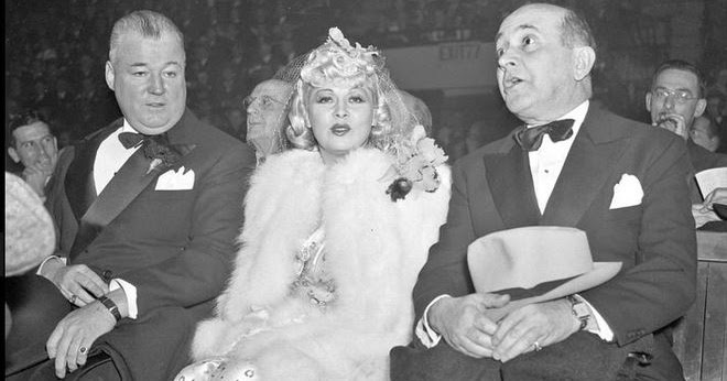 Mae West: Mae West: Daytime Diamonds