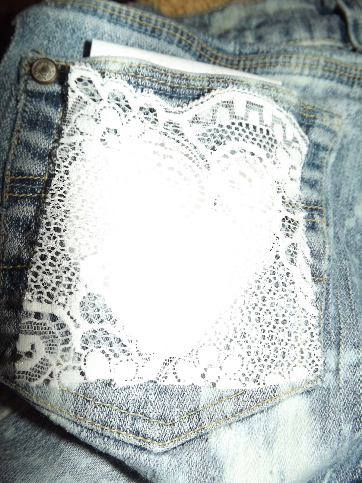 Petite-Fashionista: DIY: Heart Shaped Lace Insert Pockets
