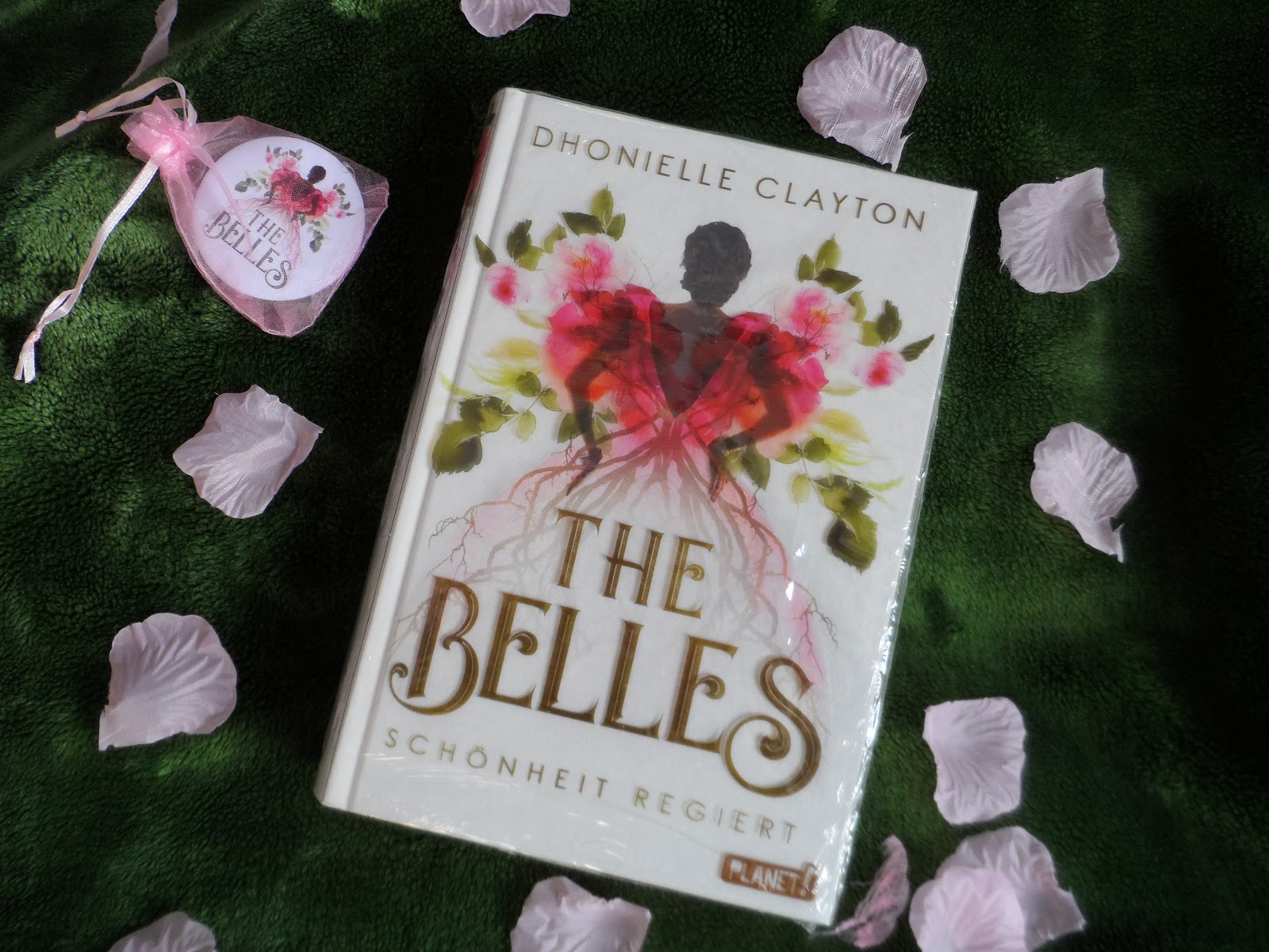 Dreaming till Midnight: The Belles - Dhonielle Clayton