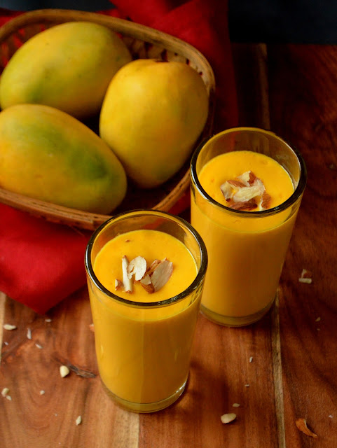 Indulge...: Mango Milkshake Recipe | How to make fresh Mango Milkshake ...