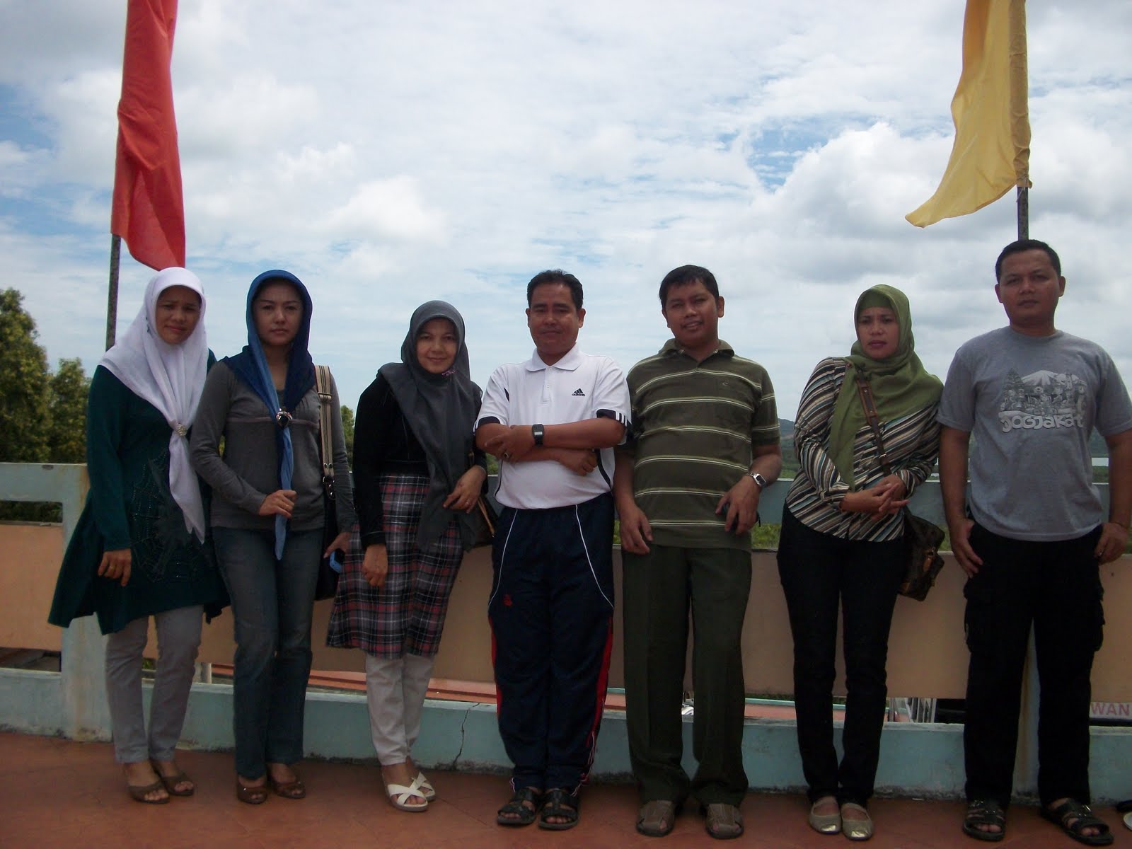 Blog SMP Negeri 43 Batam: Foto-foto Tour Guru dan Para Siswa SMP 43 ...