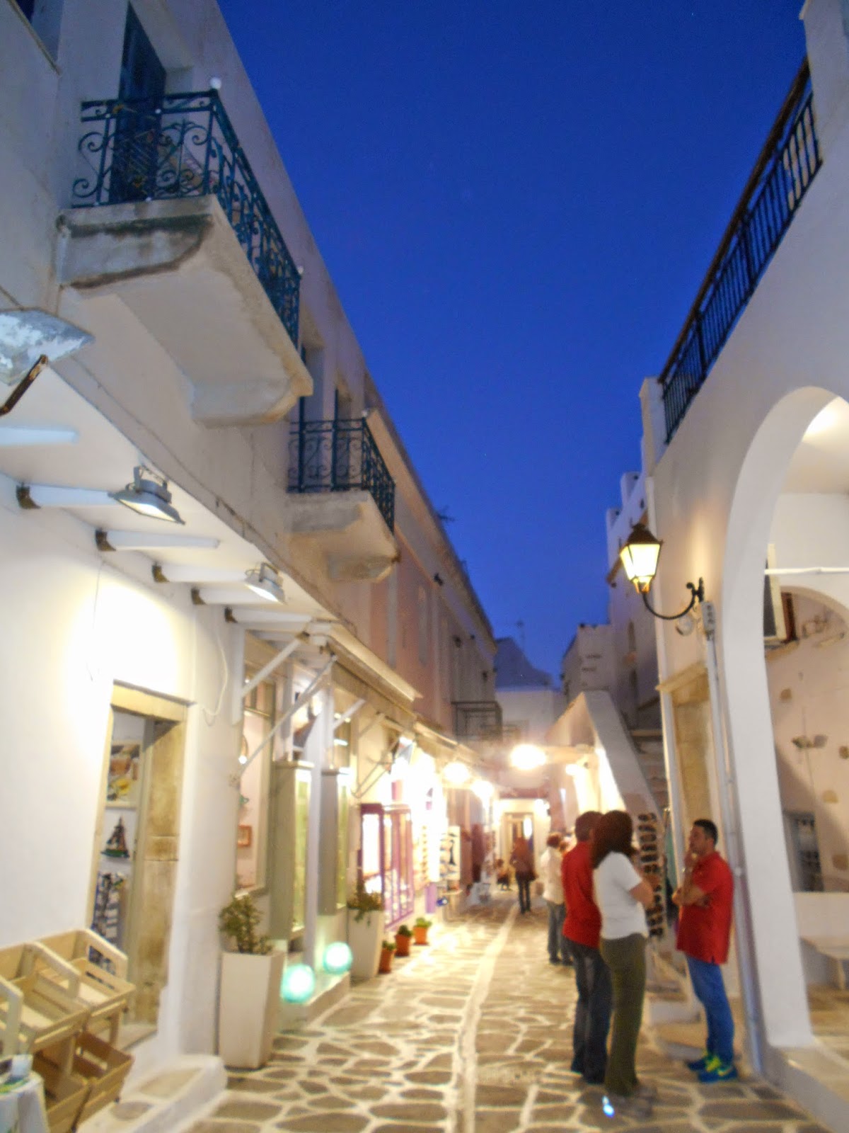 http://artnotakymothoe.blogspot.com: ΤΗΝ ΠΑΡΟ ΦΩΤΟΓΡΑΦΙΖΕΙ Η ΝΟΤΑ ΚΥΜΟΘΟΗ