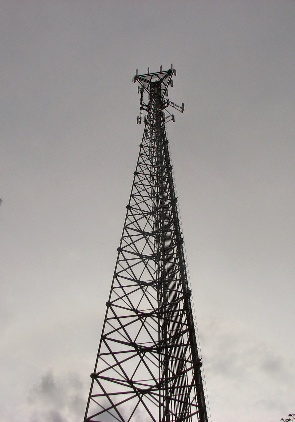 Telecommunication Towers Manufacturers India, Telecom Towers Design ...