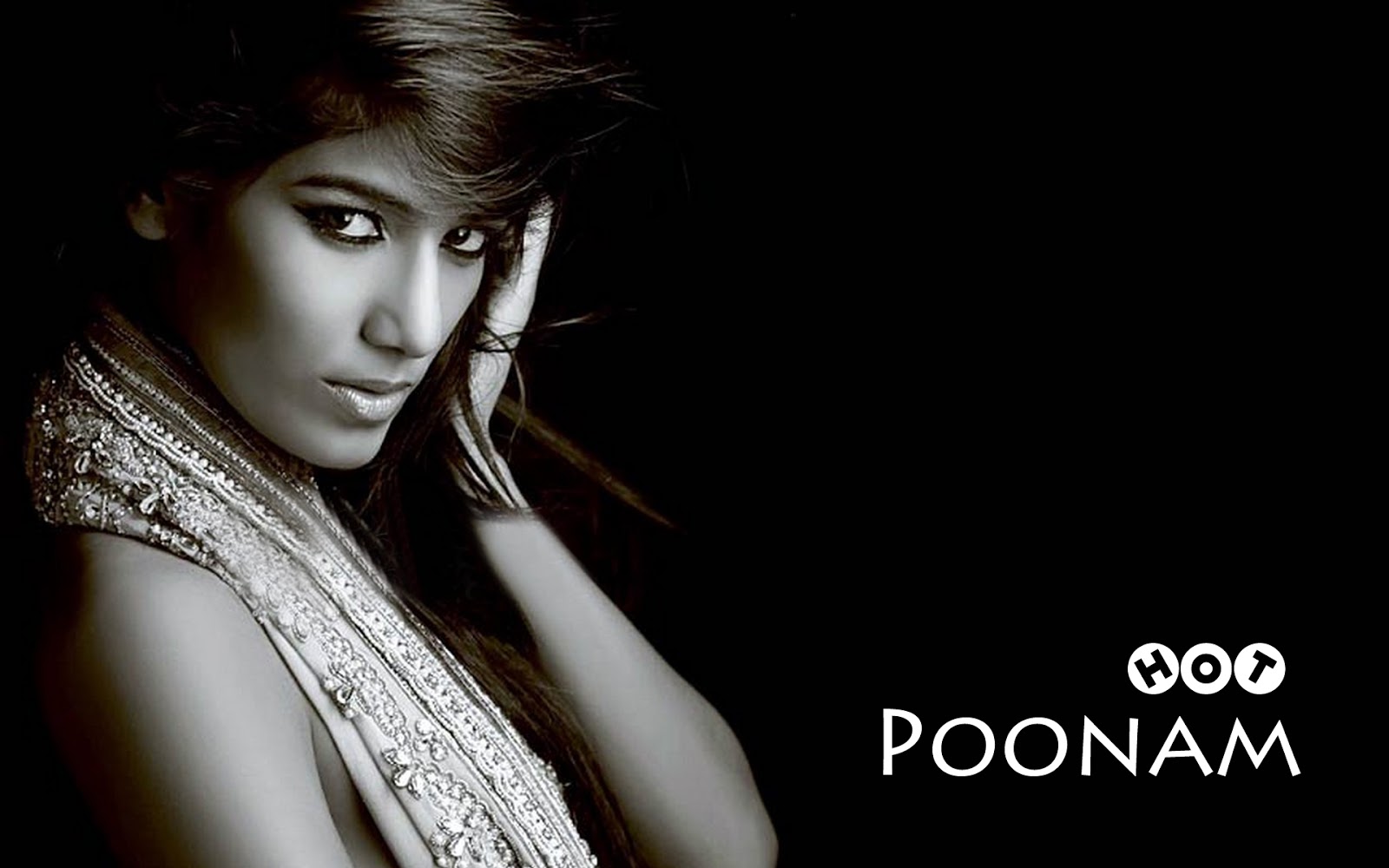 25 Sexy Poonam Pandey Hot Wallpapers - SEXYY PIX