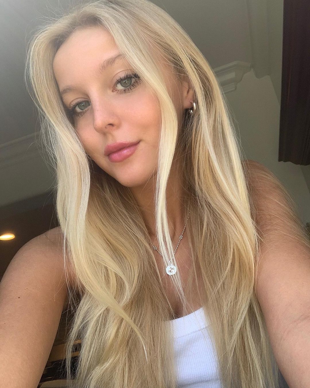 Starlet Arcade: Morgan Cryer