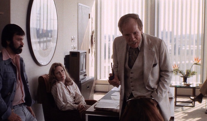 NETWORK UN MUNDO IMPLACABLE