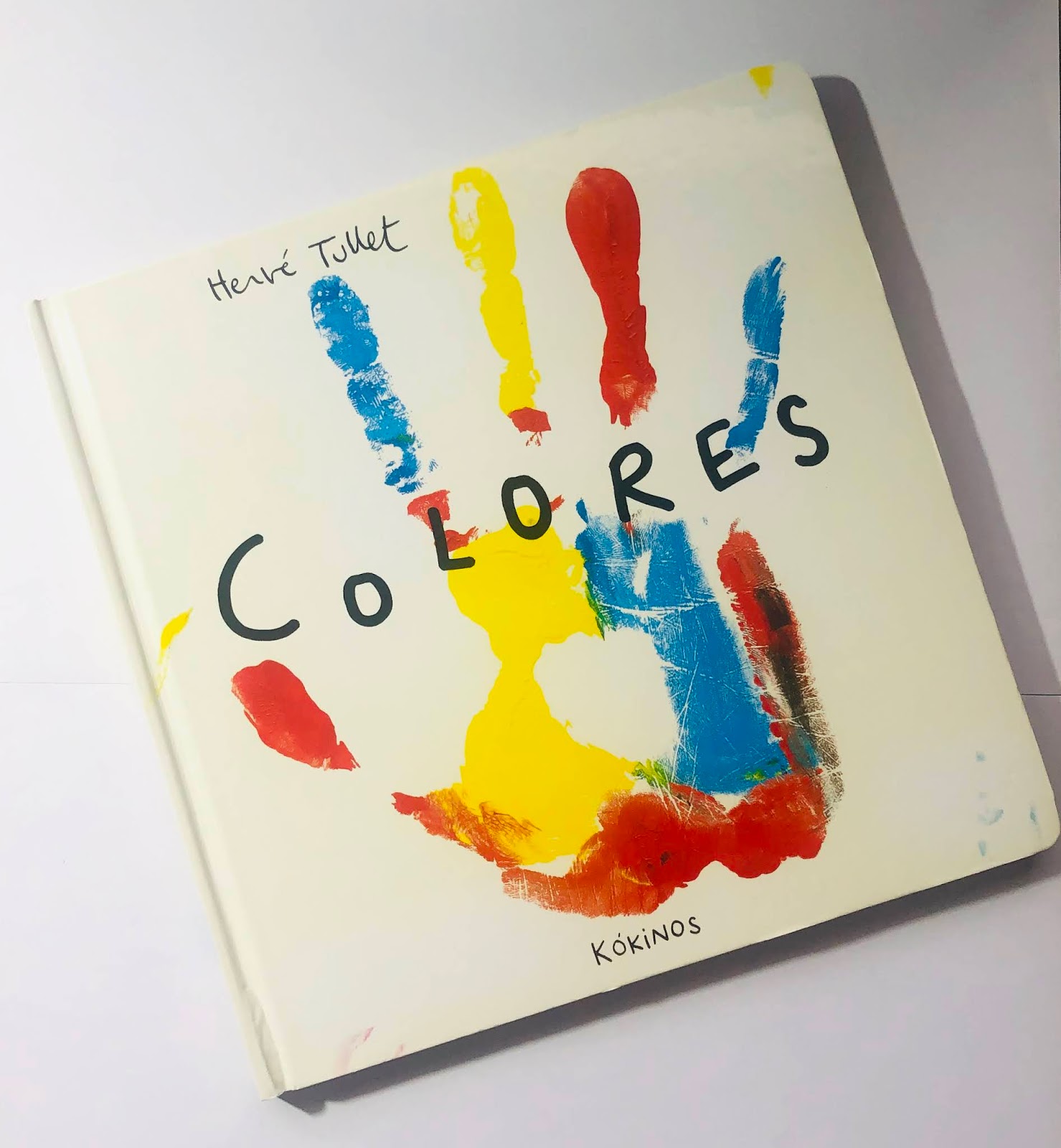 Libro del mes: "COLORES" de Hervé Tullet