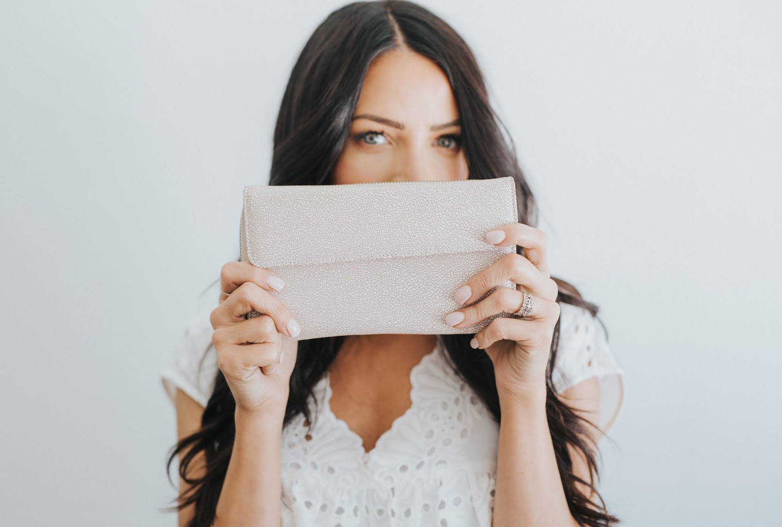 CLUTCH LIFE - That Undercover Unicorn