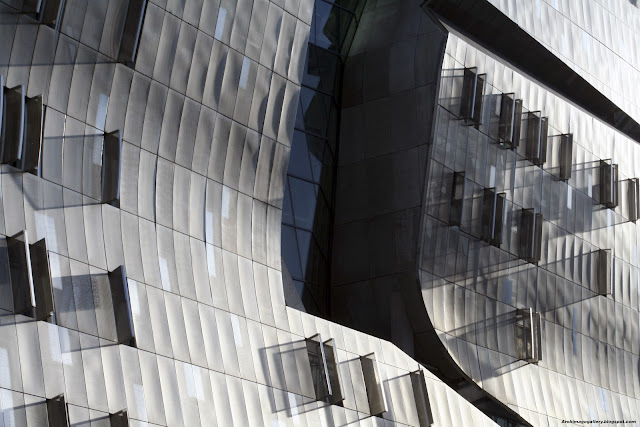 Archimago: Skin vs. Structure in Architecture