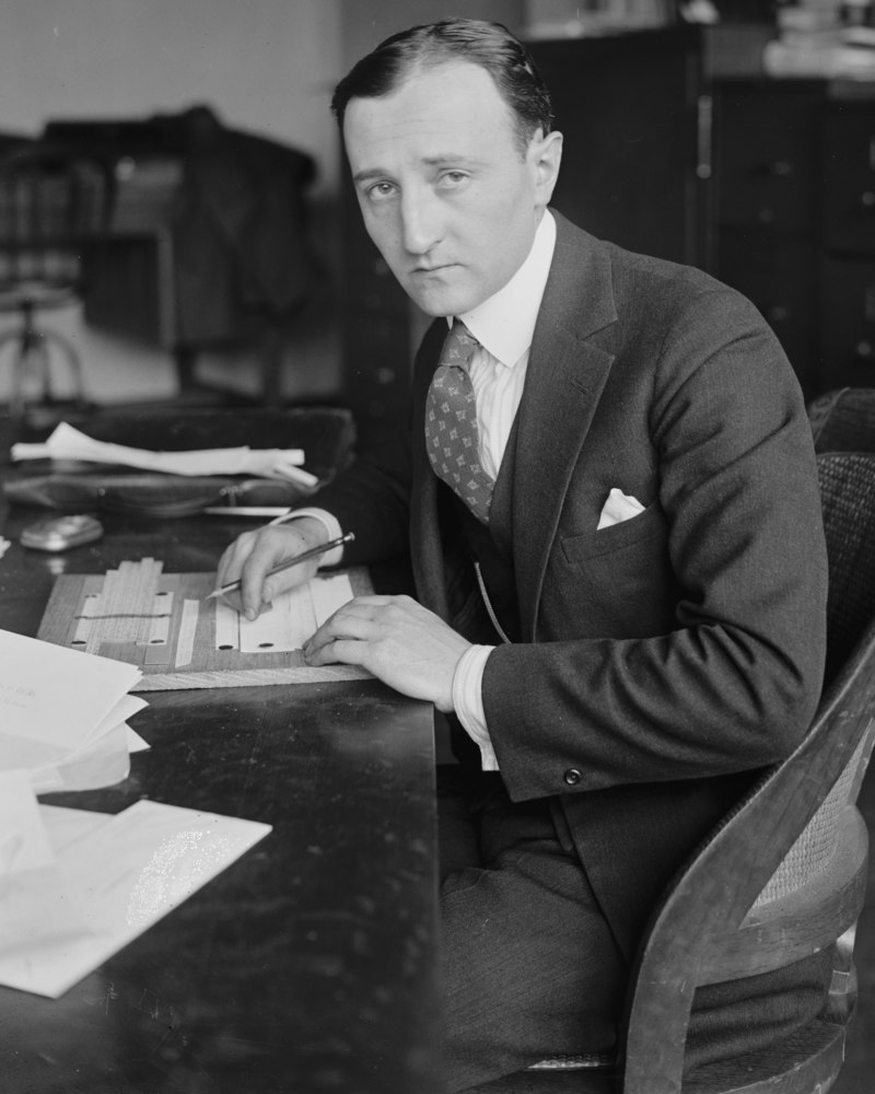 de amores y relaciones: Este jueves, un relato: "8 años, 13 argumentos ...