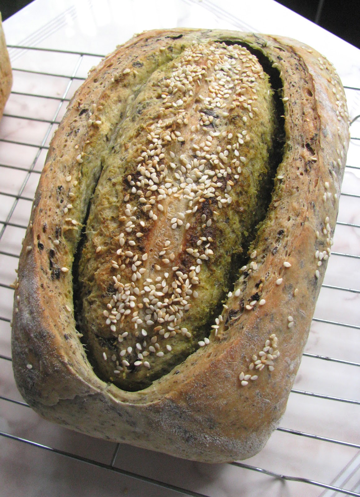 Seaweed With Pesto Bread Loaf