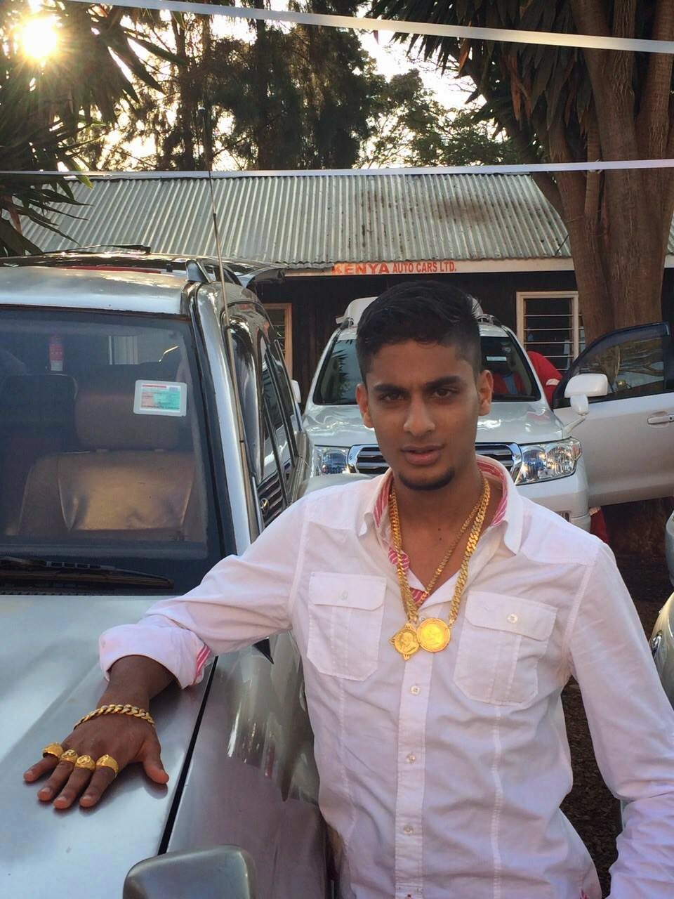 Young & Rich : Young, Rich & Famous