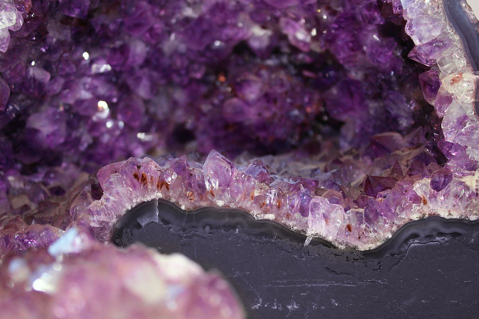 Chicory Hill Herbs: AMETHYST: Gemstone of the Month