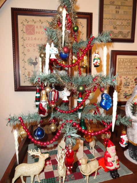 Rugs and Pugs: Feather Trees