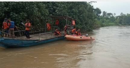 Diduga Depresi, Pemuda Nganjuk Terjun Ke Sungai Brantas - Kuwaluhan.com