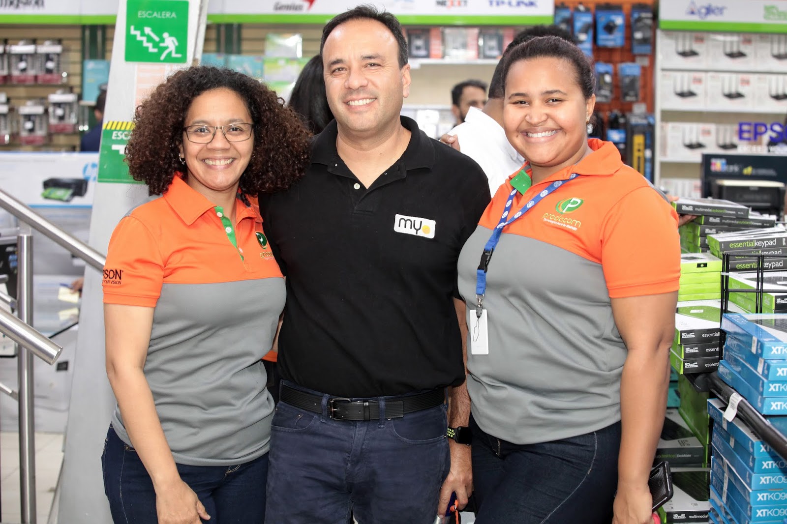 PRODACOM celebra ¨Feria de precios al costo¨ - Santiago Social