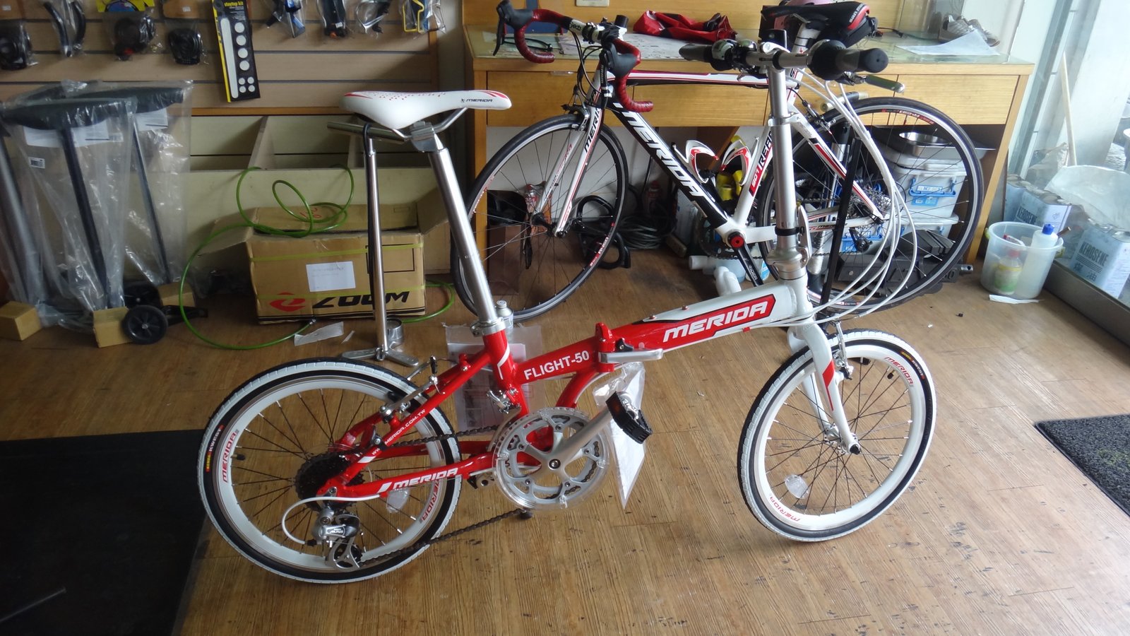 美利達-名駒單車專賣店: MERIDA 2013 新款小折 FLIGHT-50、FLIGHT-30