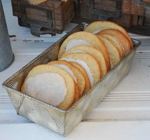 Hollyhocks & Honeybees: Eye candy & recipes too!