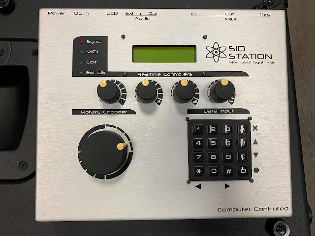 MATRIXSYNTH: Elektron SID Station - 1998 Silver Sidstation