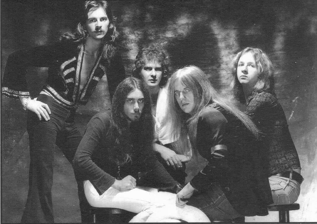 ΠΕΘΑΝΕ Ο ΠΡΩΤΟΣ ΝΤΡΑΜΕΡ ΤΩΝ JUDAS PRIEST, JOHN HINCH. | Metal Nuovo