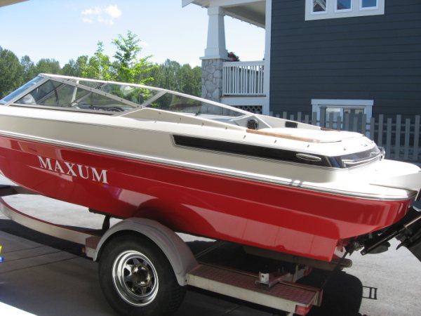 Eddie Bauer Maxum Speed Boat