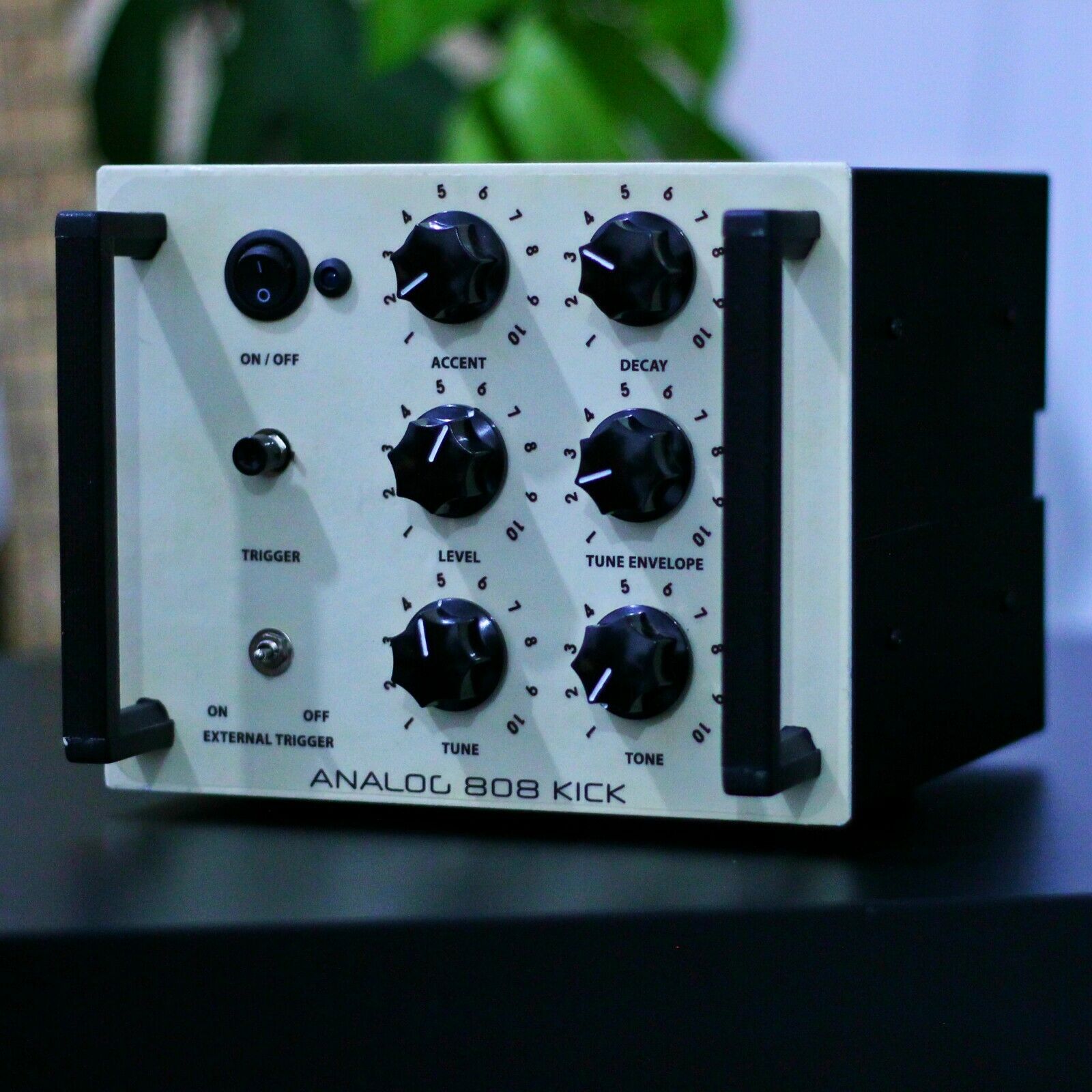 MATRIXSYNTH: Analog Bass Kick 808 - Handmade with NOS Components + Mods ...