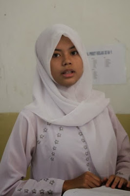 Nonton Bokep Indo Anak Sekolahan Dengan Pak Satpam | Bokep Indo