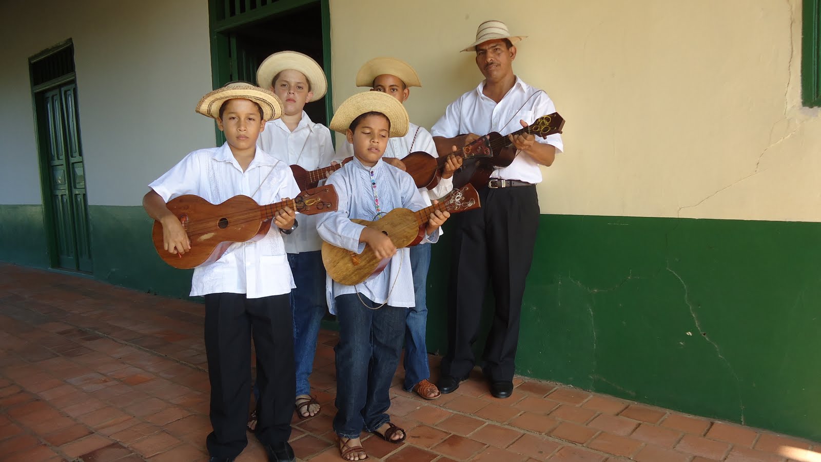 Yo me voy para Guararé...: FESTIVAL DE LA MEJORANA, RELICARIO DE ...
