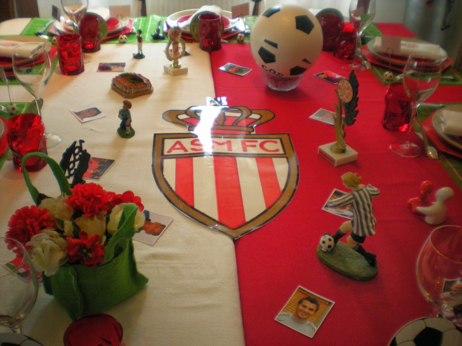 Déco de table à thèmes: Déco "100 % fan de foot"
