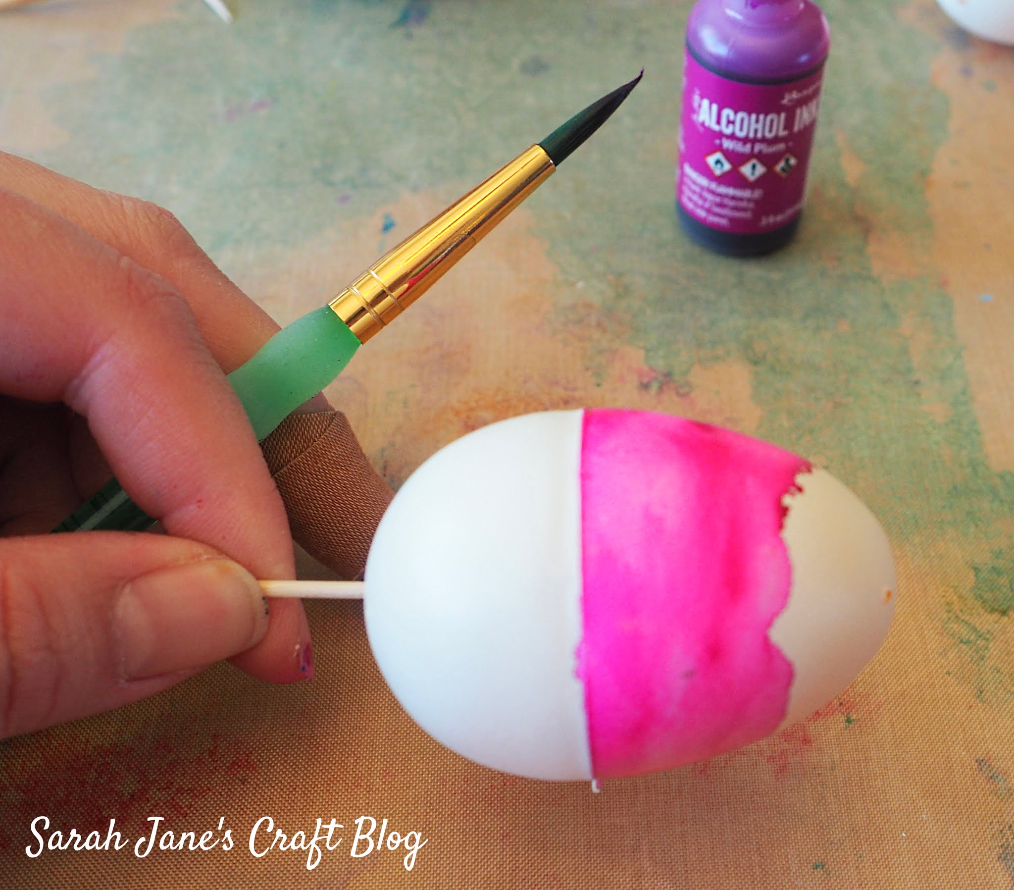 Alcohol Ink on Spray Painted Plastic Easter Eggs