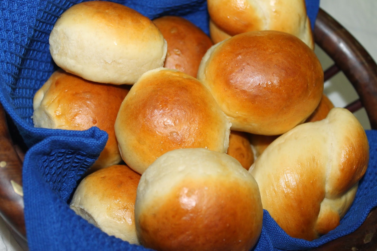 My Kitchen Treasure: Dinner Rolls