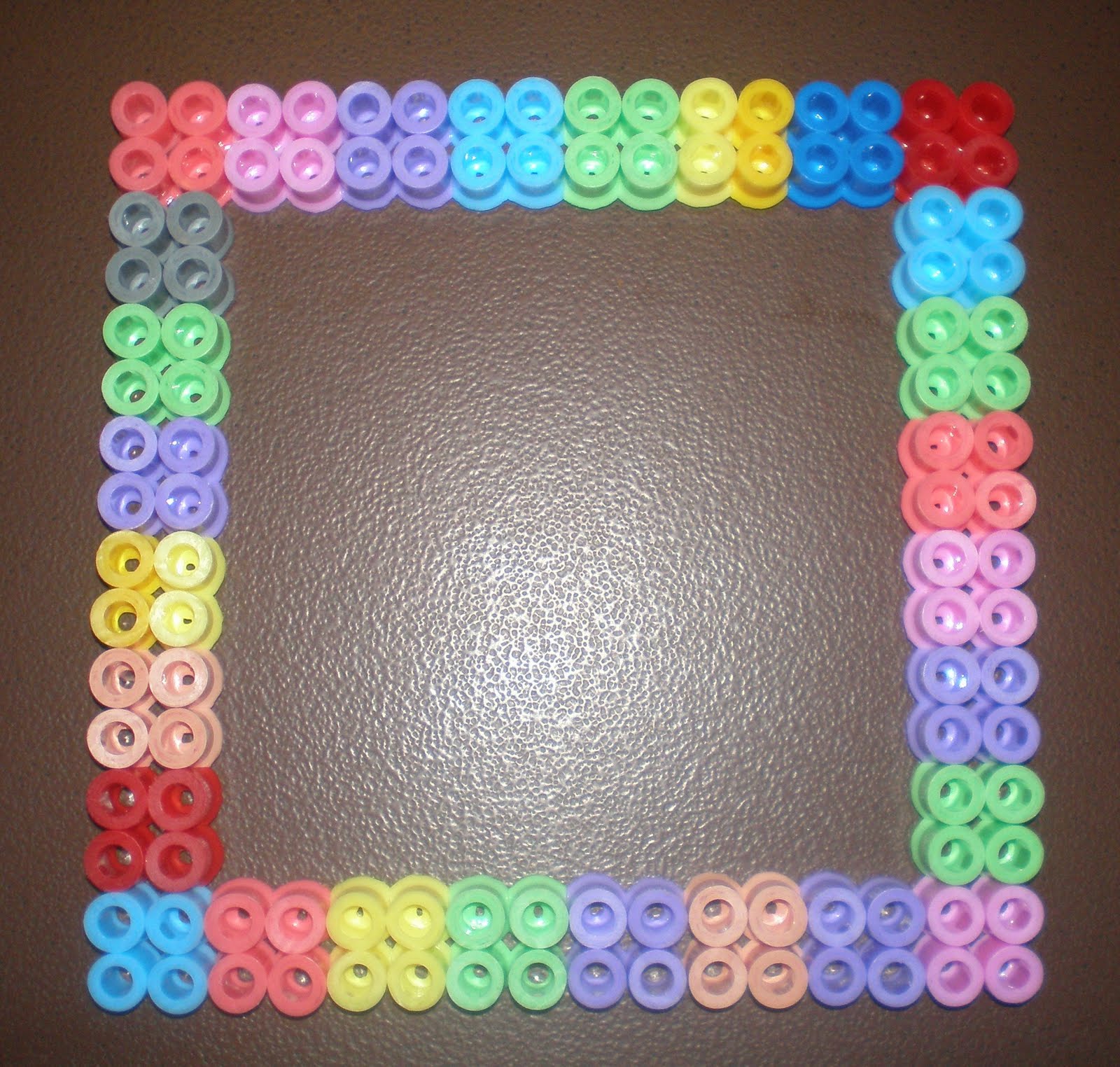 Amaliz Créations: cadre en perles HAMA