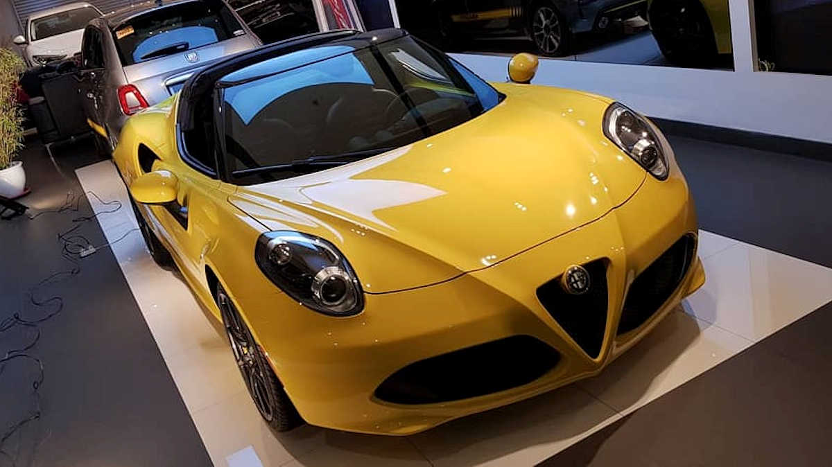 This Is Your Last Chance to Order the Alfa Romeo 4C (w/ Brochure ...