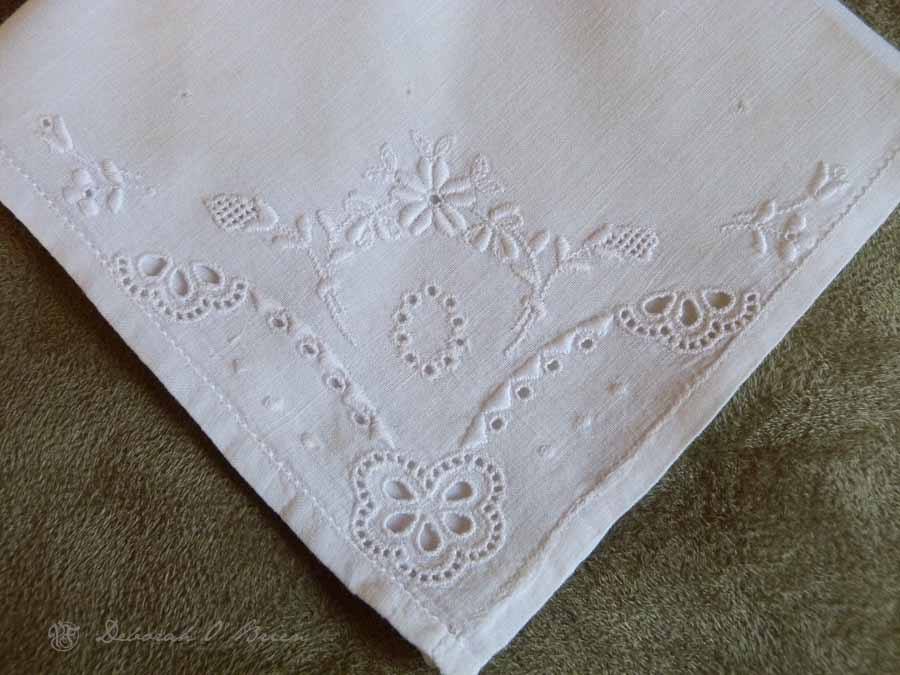 Country Ways and Cottage Days: Pretty Vintage Handkerchiefs