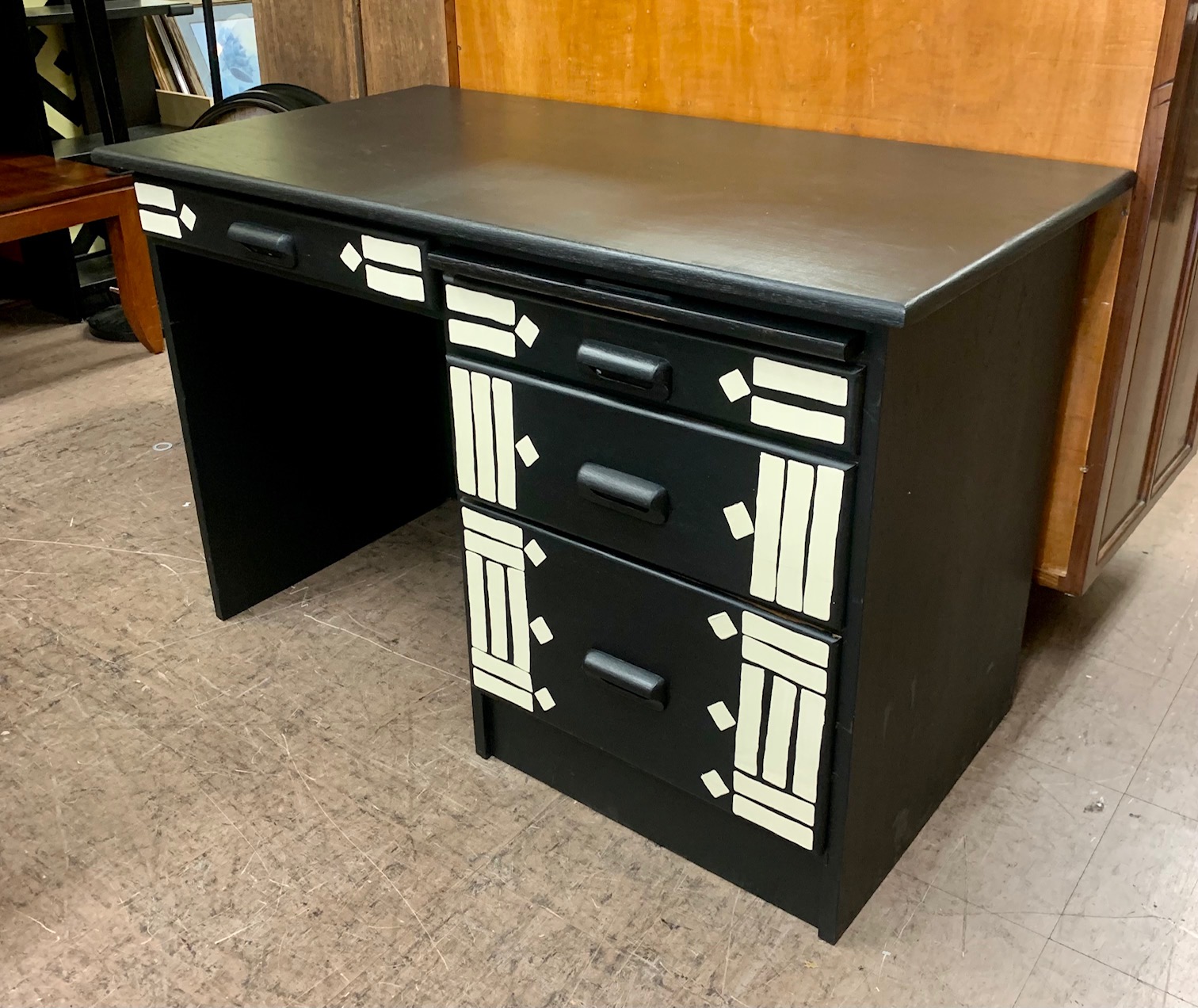 UHURU FURNITURE & COLLECTIBLES: SOLD #106910 NZO African Style Hand ...