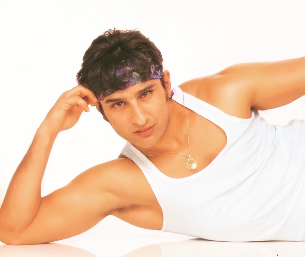 Shirtless Bollywood Men Saif Ali Khan Hotness From The 90s In Bollywood Shirtless In Bed