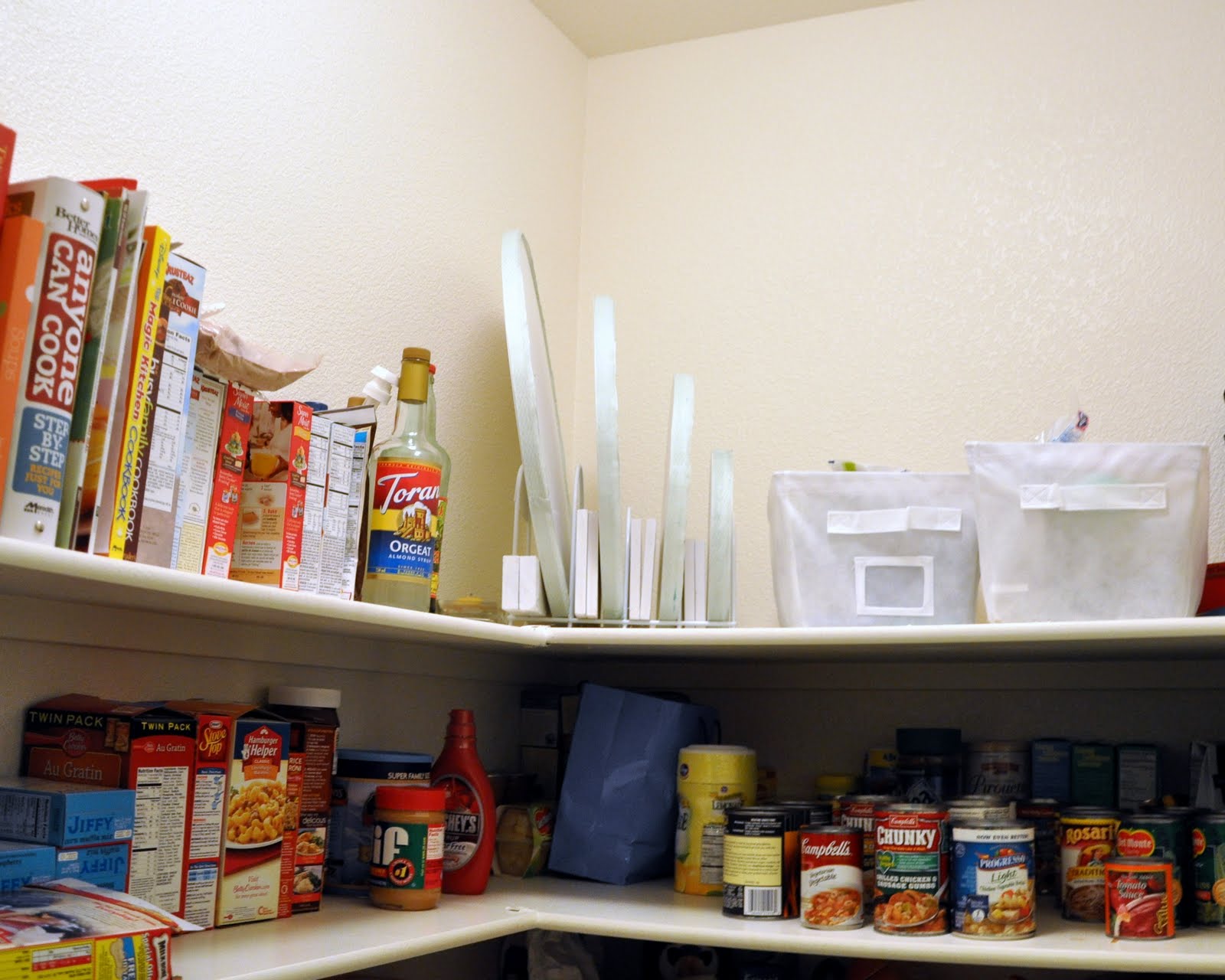 Turning Stones Blog: How To: Cake and Cupcake Stand