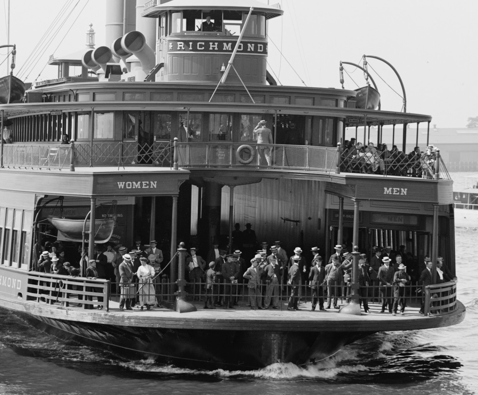 Crossing New York by Ferry in 1900 |Robert Bruce Stewart