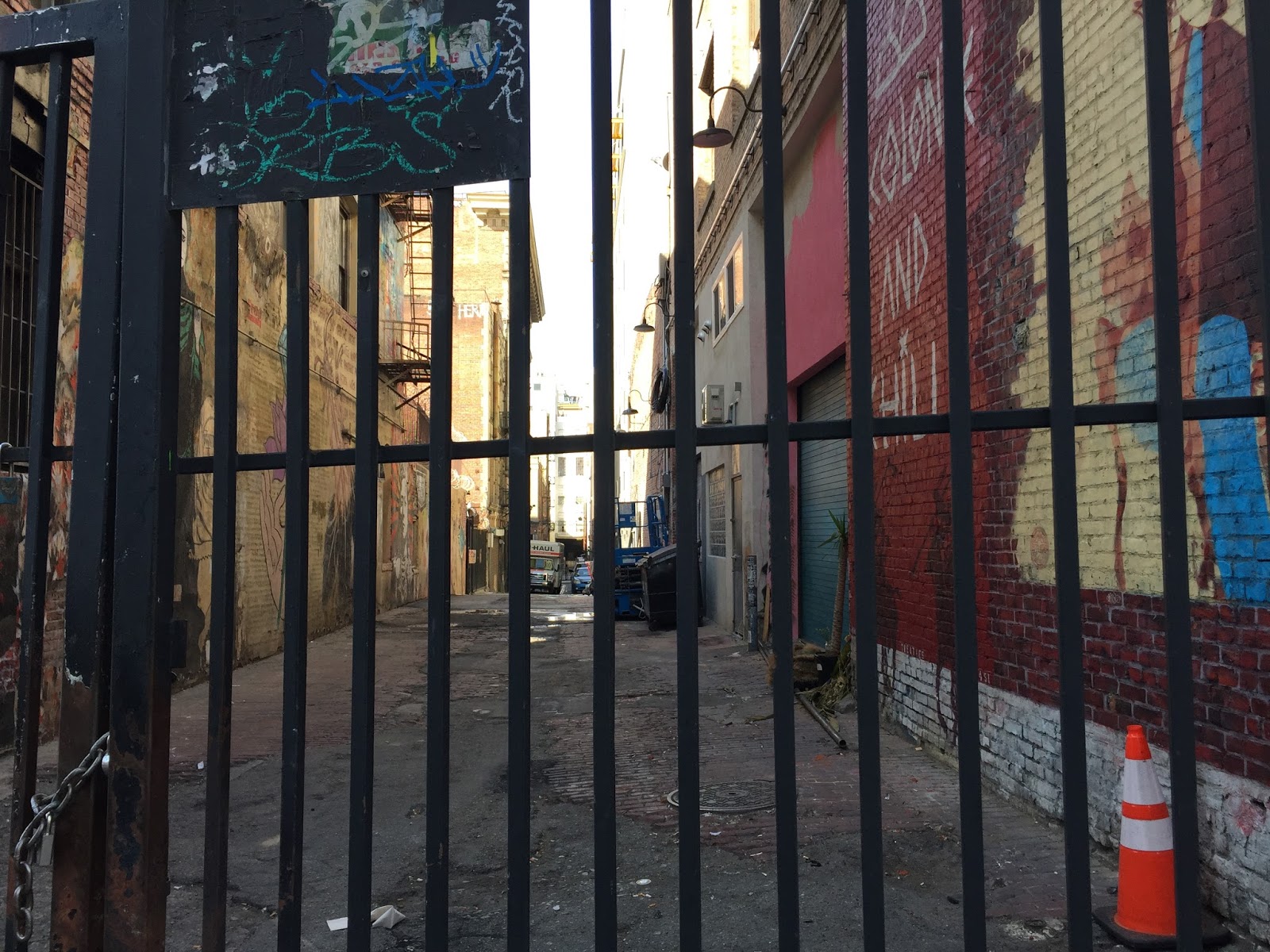 Los Angeles Revisited: The Alleys of Downtown L.A.: Infamous, Invisible ...