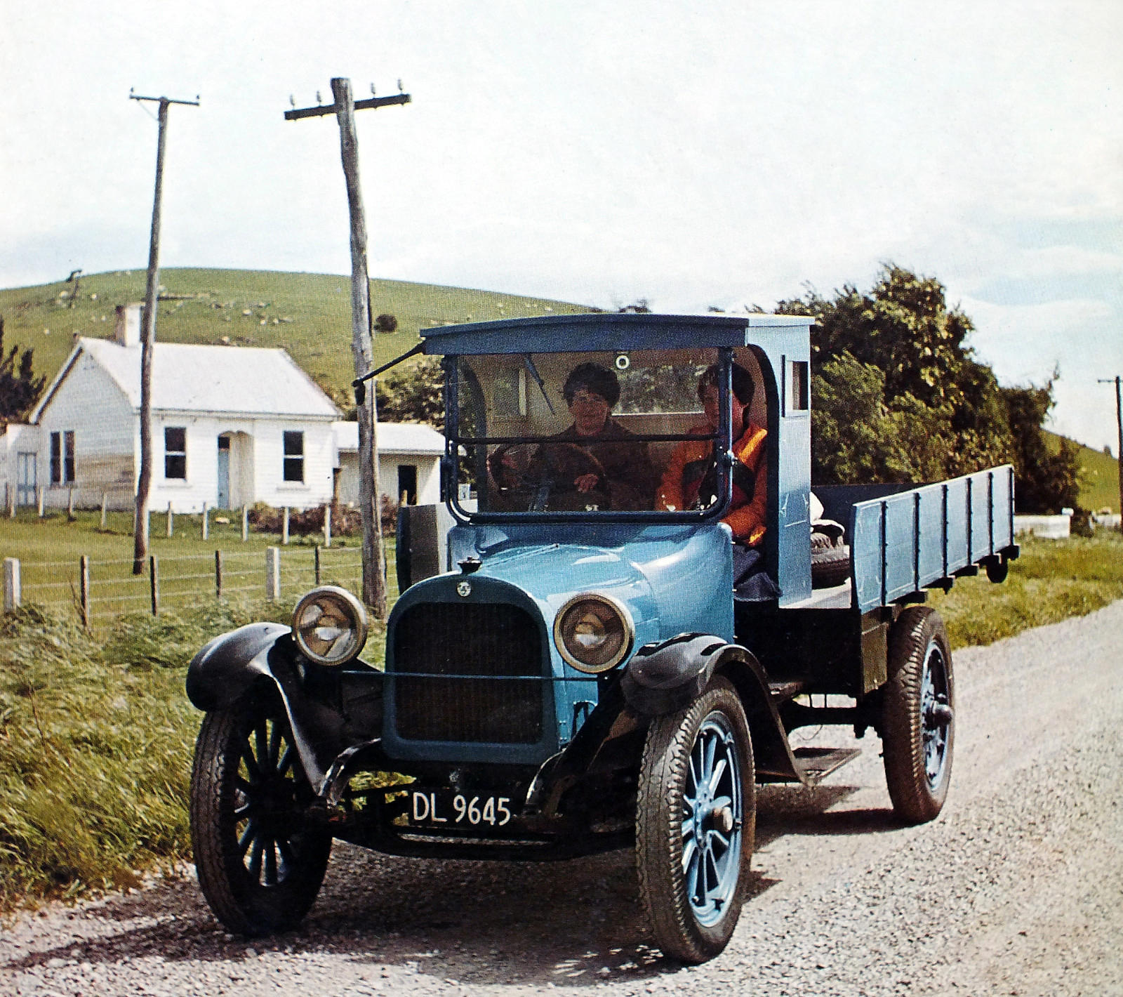 transpress nz: 1917 Dodge truck