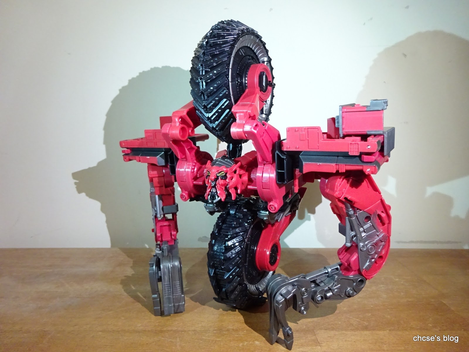 ChCse's blog: Toy Review: Transformers Generations Studio Series ...