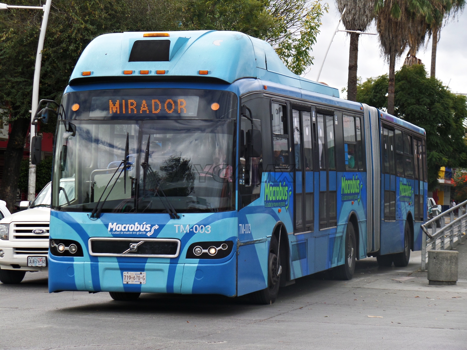 AYCAMX - Autobuses y Camiones México : Camiones Jalisco 15. Macrobús