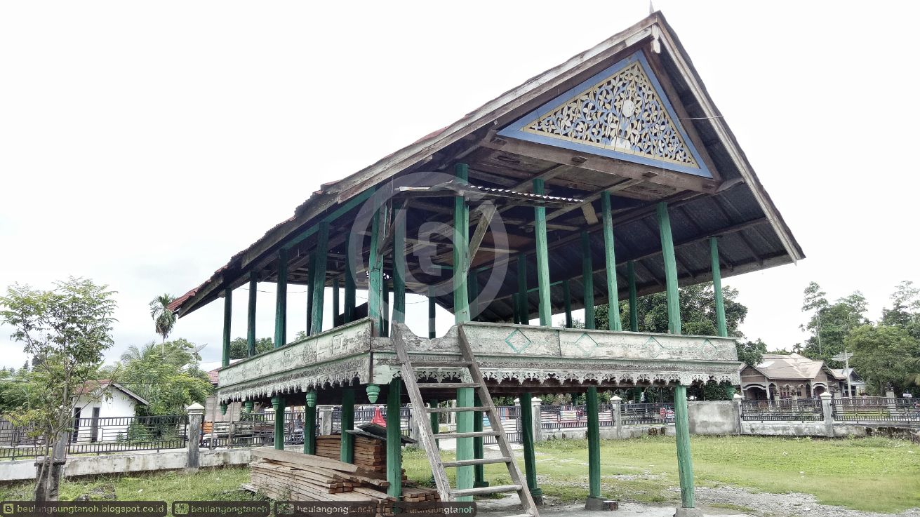 Meunasah Sebagai Pendidikan Pertama Masyarakat Aceh - Beulangong Tanoh